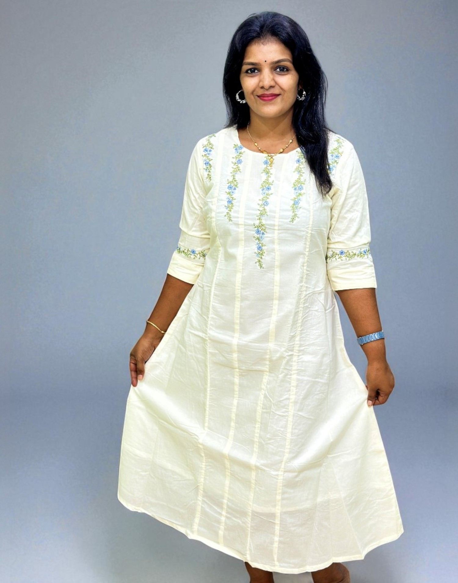 010825 (E6265) ONAM SPECIAL PANELCUT KURTI - Cream Blue - ELENTRA ...